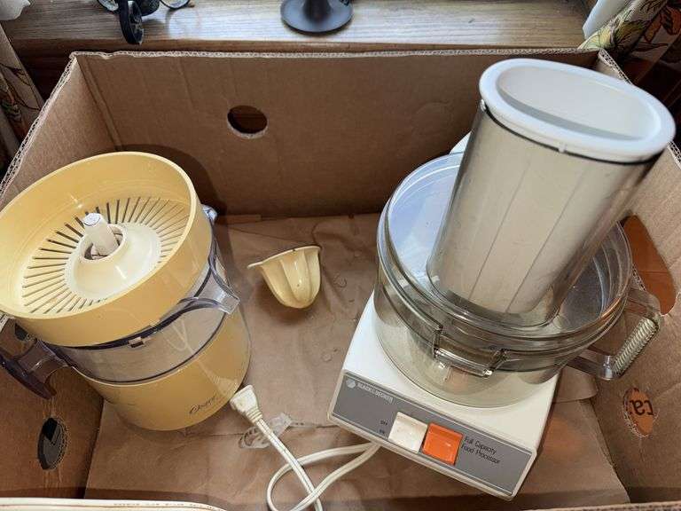Old food processor and juicer - Auction Ohio
