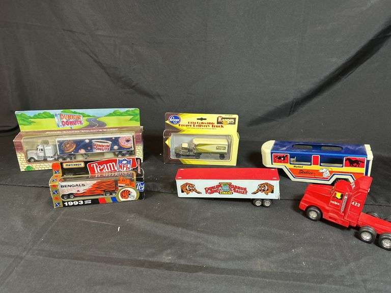 Assorted Tractor Trailers - Auction Ohio