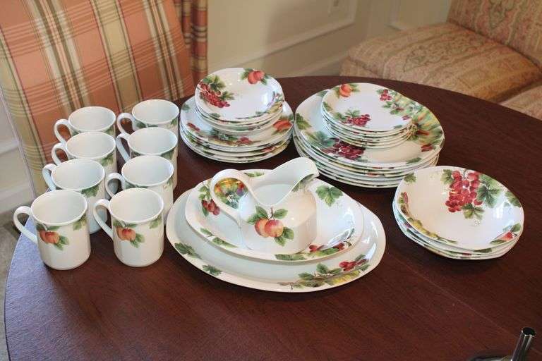Royal Doulton Vintage Grape China Set - Auction Ohio