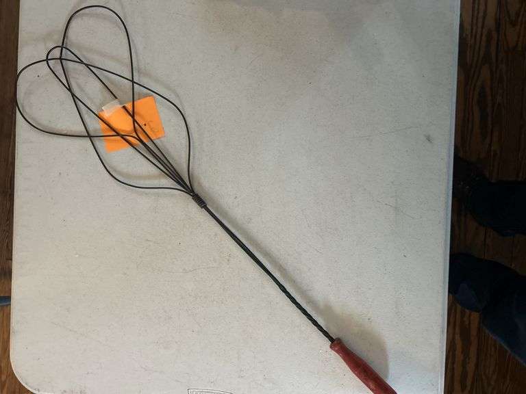 Rug Beater - Auction Ohio