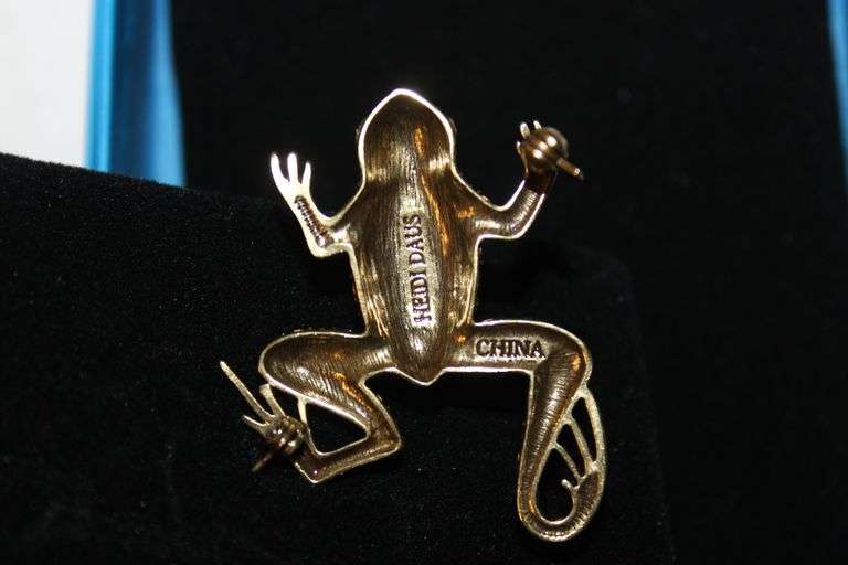Heidi Daus Rhinestone Frog Brooch - Auction Ohio