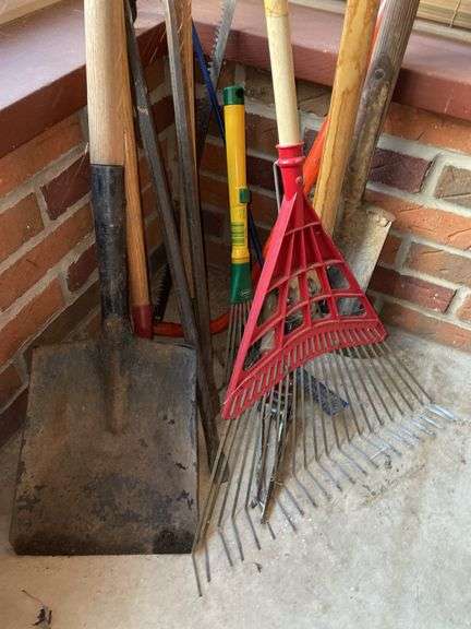 Yard tools - Auction Ohio