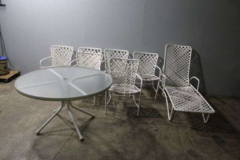 MCM Patio Set - Auction Ohio