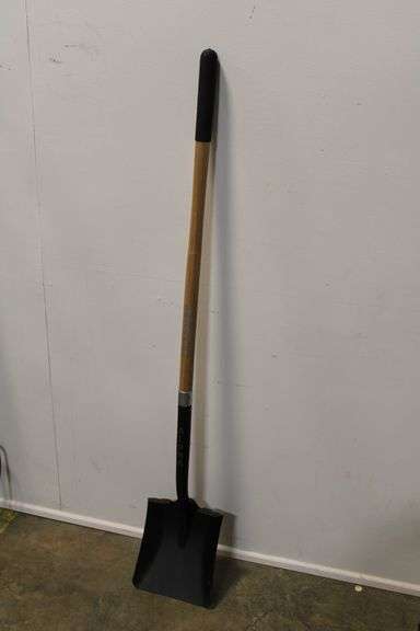 Silverback Square Head Shovel - Auction Ohio
