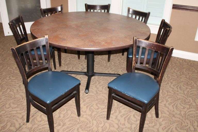 Round Dining Table & Seven Chairs - Auction Ohio