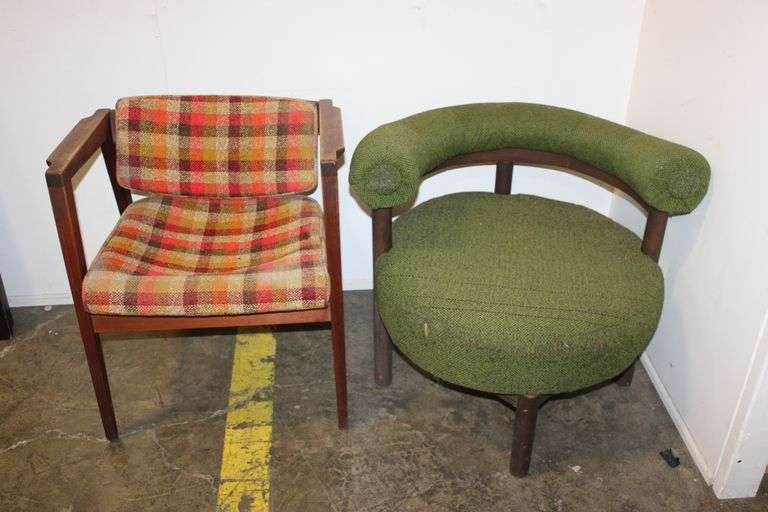 MCM Accent Chair - Auction Ohio