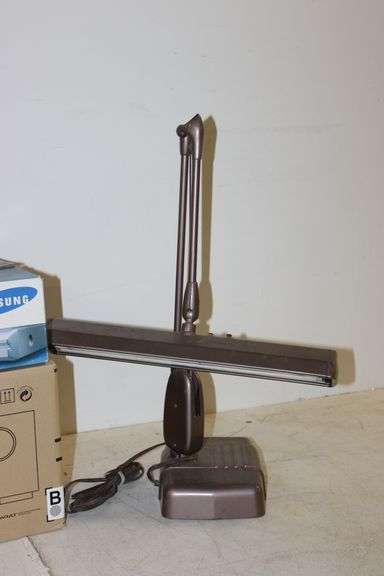 MCM Desk Lamp & A/V Components - Auction Ohio