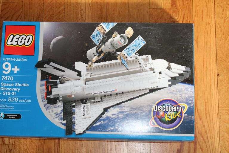 LEGO 7470 Space Shuttle Discovery - Auction Ohio