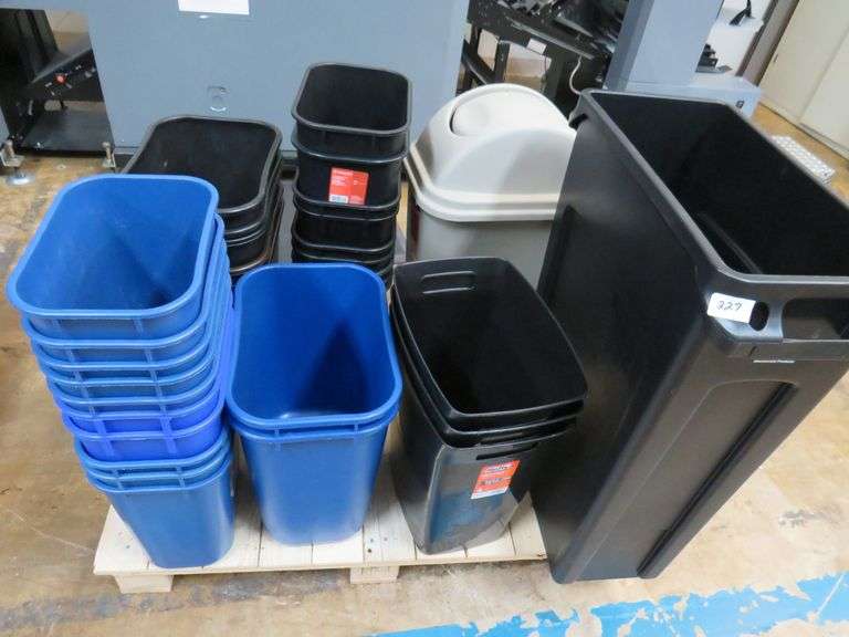 Trash Cans - Auction Ohio