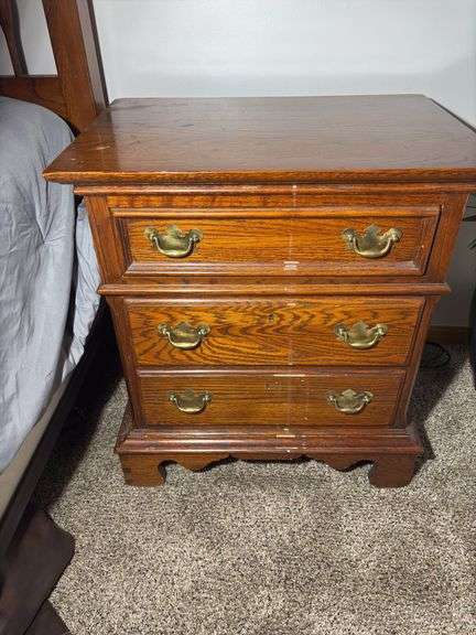 2 Oak Stands by Lexington - Auction Ohio