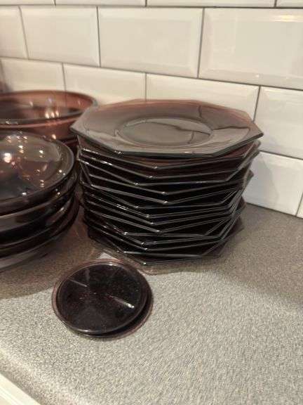 Amethyst Dinnerware - Auction Ohio