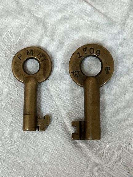 Railroad Padlock Keys - Auction Ohio