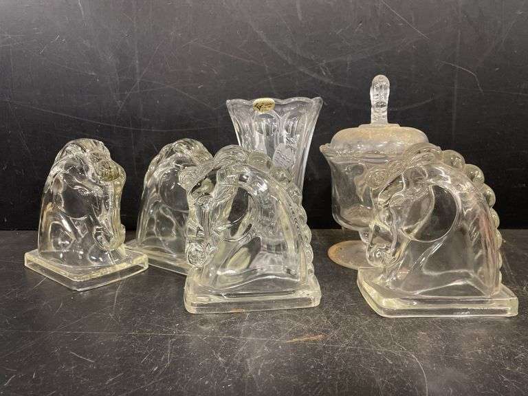Glass collectibles - Auction Ohio