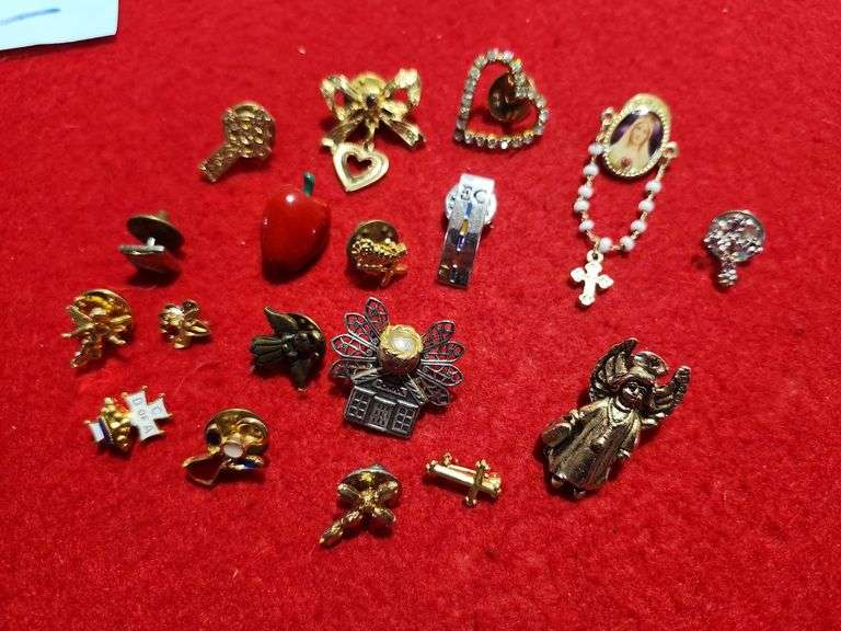 18 Assorted Pins - Auction Ohio