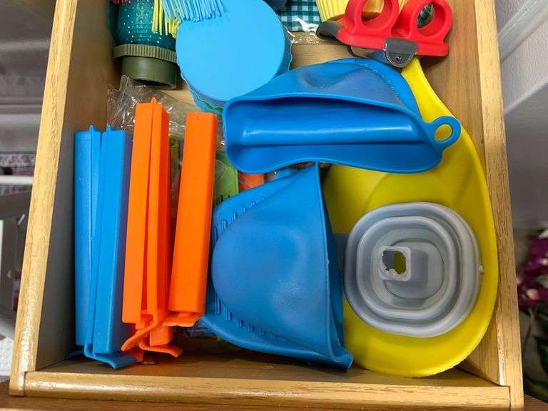 Baking & Cooking Accessories - Auction Ohio