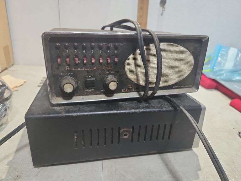 Realistic Radio & Electra Bearcat III Receiver - Auction Ohio