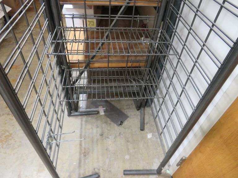 Display Rack - Auction Ohio