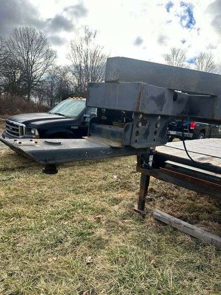 Wood Top Gooseneck - Auction Ohio