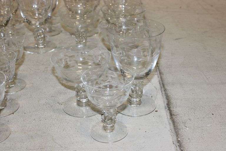 Heisey Lariat Stemware Set - Auction Ohio