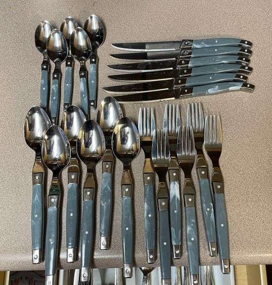 Silverware Sets - Auction Ohio