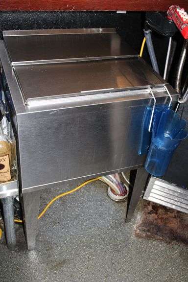 Commercial Bar Ice Well - Auction Ohio