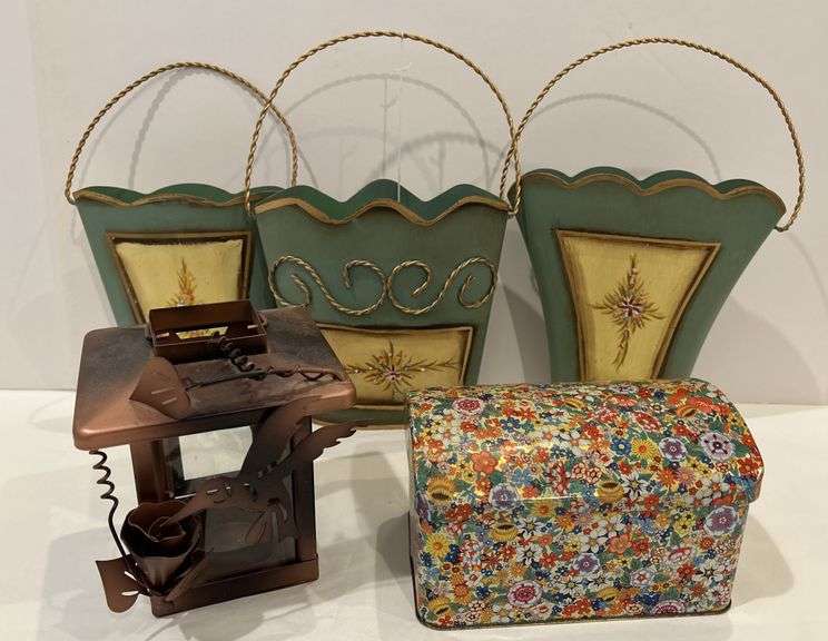 Metal Decor - Auction Ohio
