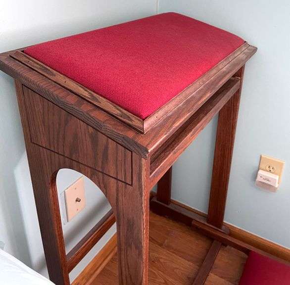 Wooden Prayer Stand - Auction Ohio