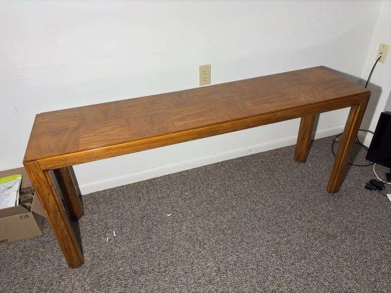 Sofa/entryway Table - Auction Ohio