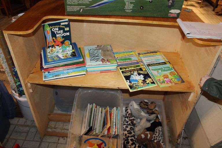 Bookcase - Auction Ohio