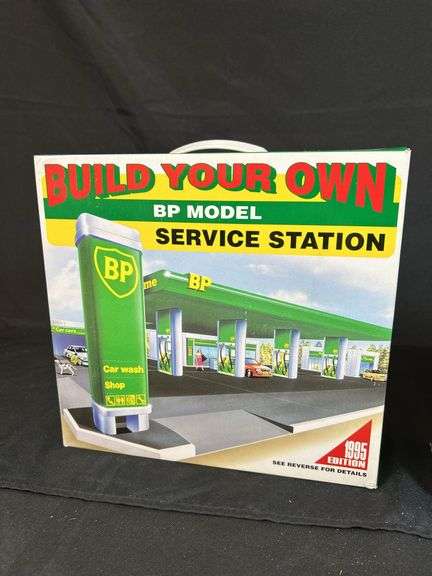 Build Your Own BP Model Service Stations - Auction Ohio