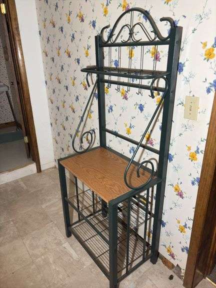 Bakers Rack - Auction Ohio