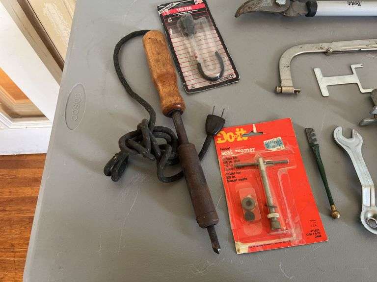 Assorted Hand Tools - Auction Ohio