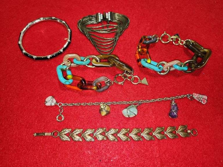 6 Assorted Bracelets - Auction Ohio