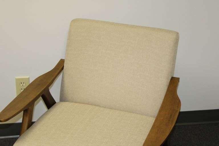 MCM Accent Chair - Auction Ohio
