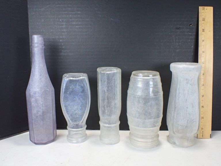 Antique Privey Dug Bottles some with rainbow hue. - Auction Ohio