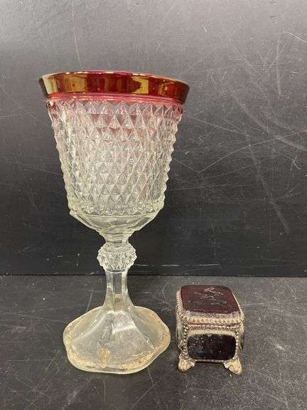 Ruby glass - Auction Ohio