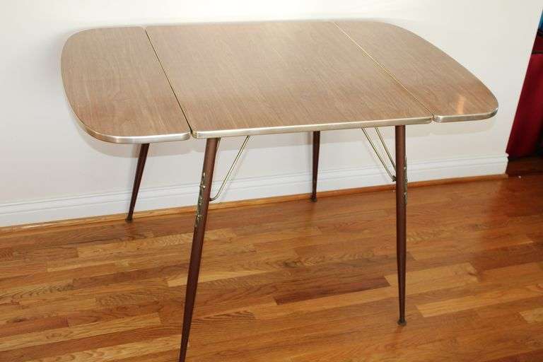 MCM Kitchen Dining Table - Auction Ohio