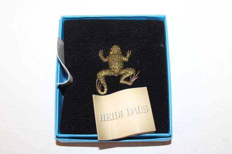 Heidi Daus Rhinestone Frog Brooch - Auction Ohio