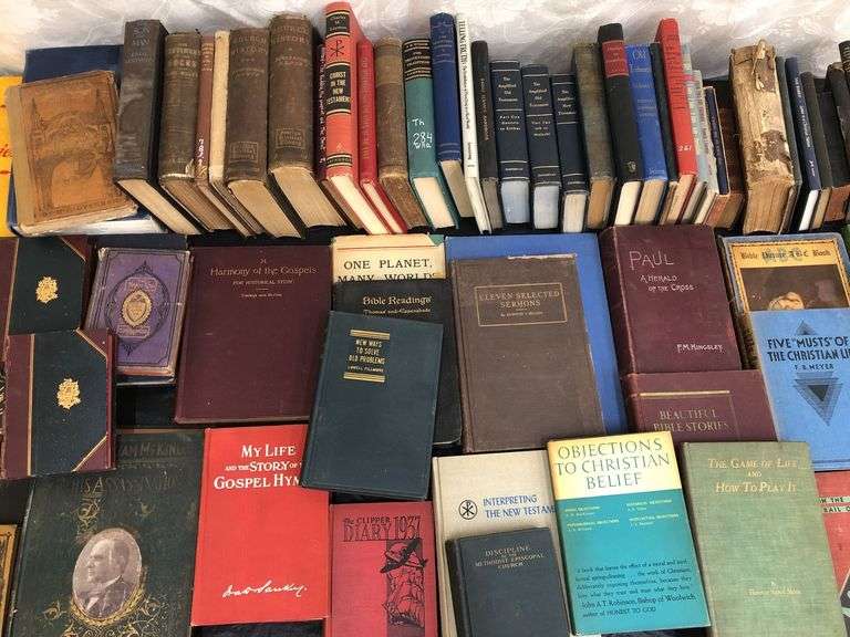 Assorted Vintage Hardback Books - Auction Ohio