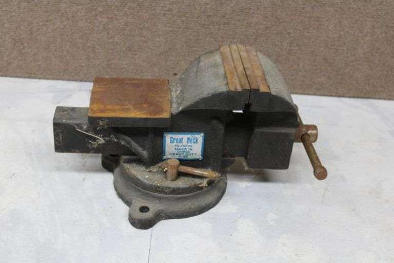 Heavy Duty Bench Vise - Auction Ohio