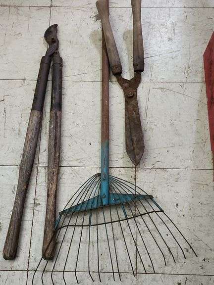 Rake, Hedge Trimmers, Etc. - Auction Ohio