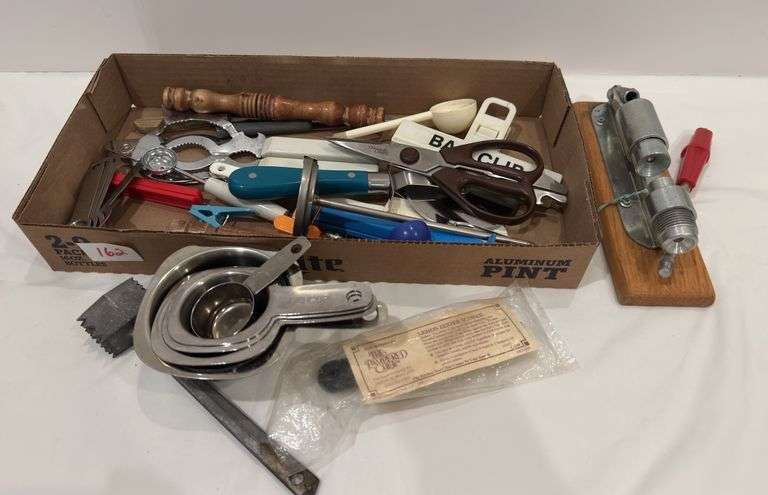 Misc. Kitchen Utensils - Auction Ohio