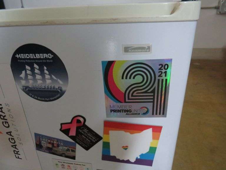 Mini Refrigerator - Auction Ohio