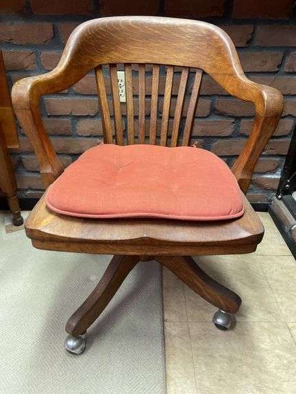 Vintage office chair - Auction Ohio