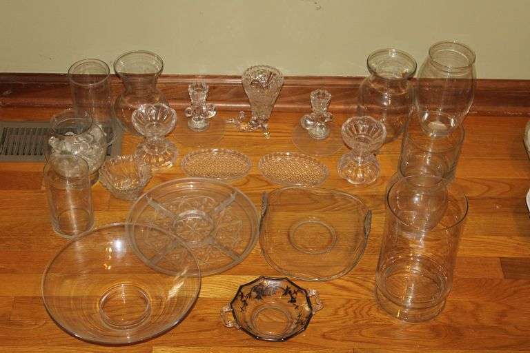 Glass Serveware & Décor - Auction Ohio