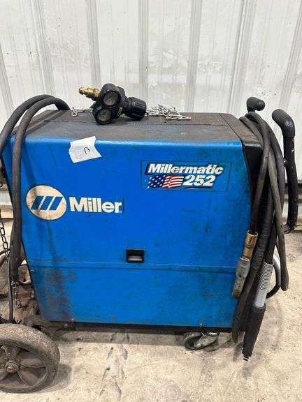 Miller Millermatic 252 High Output MIG Welder - Auction Ohio