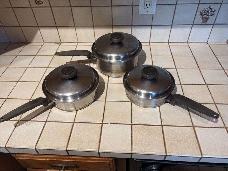 Three Lifetime Pots and Pans With Lids - Auction Ohio