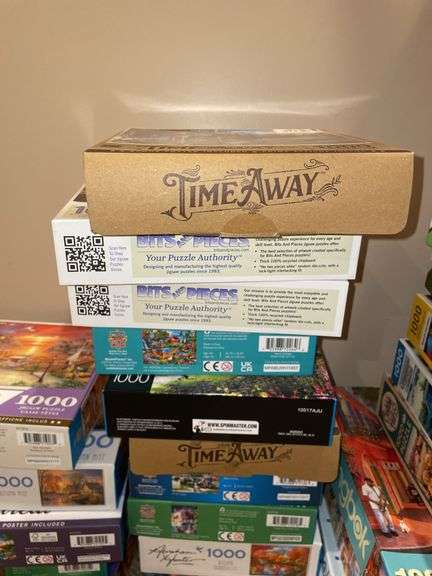 Assorted puzzles - Auction Ohio