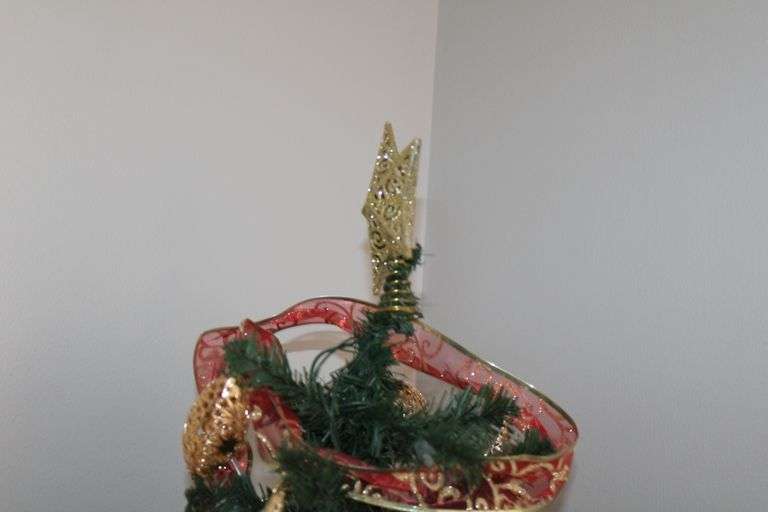 Christmas Tree - Auction Ohio