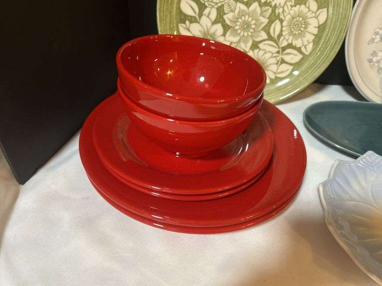 Plates & Bowls - Auction Ohio